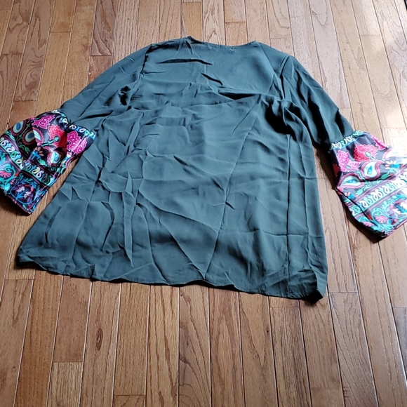 MISSLOOK | Tops | Never Worn Funky Top | Poshmark